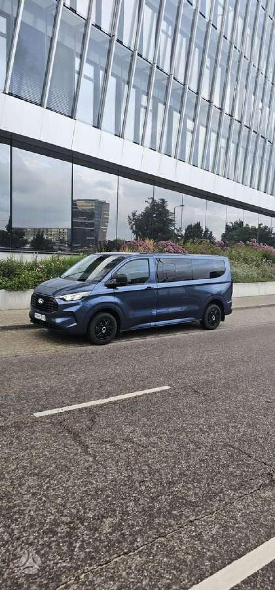 Zils Ford Transit Custom 2025 Viļņa, ar dzinēja tilpumu 2.00 L un nobraukumu 13 tūkst. km par 40475 €, foto 8 vietnē AUTOMOTO.COM.LV