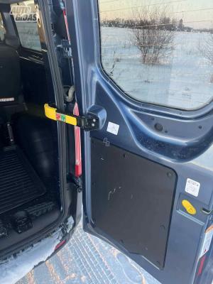 Zils Ford Transit Custom 2022 Pasvalys, ar dzinēja tilpumu 2.00 L un nobraukumu 124 tūkst. km par 27000 €, foto 31 vietnē AUTOMOTO.COM.LV