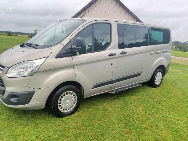 Ford Transit Custom 2014 in Panevezys on AUTOMOTO.COM.LV Brown Ford Transit Custom 2014 in Panevezys, with an engine capacity of 2.20 L and mileage of 402 thousand km for 10999 €, photo 1 on AUTOMOTO.COM.LV