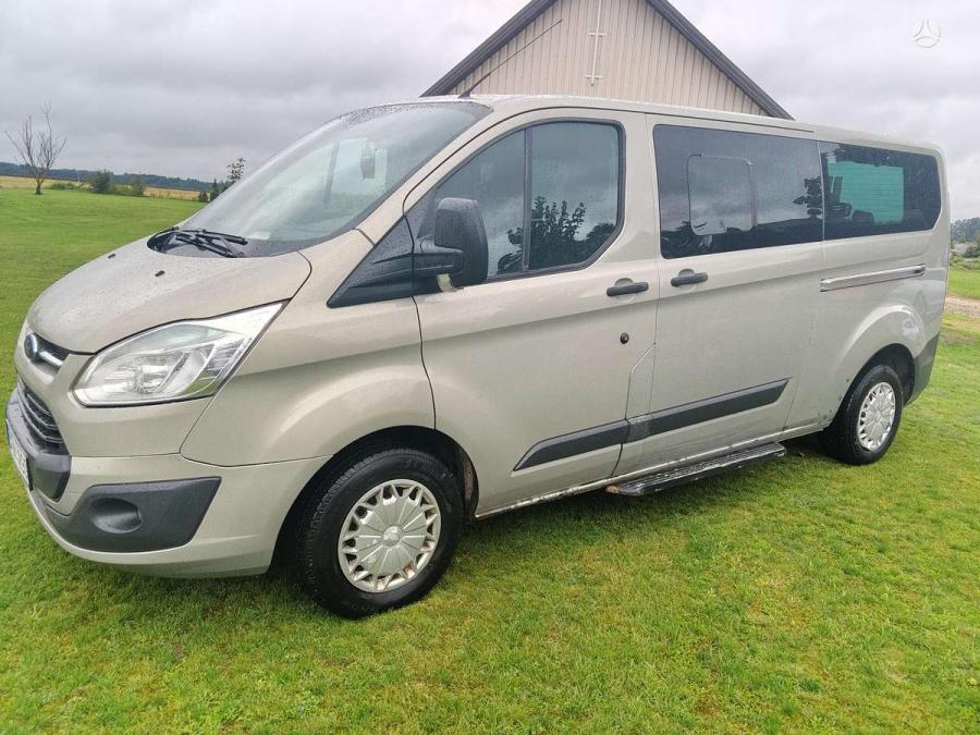 Brown Ford Transit Custom 2014 in Panevezys, with an engine capacity of 2.20 L and mileage of 402 thousand km for 10999 €, photo 3 on AUTOMOTO.COM.LV