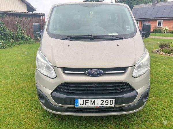 Ford Transit Custom 2014 in Panevezys on AUTOMOTO.COM.LV Brown Ford Transit Custom 2014 in Panevezys, with an engine capacity of 2.20 L and mileage of 402 thousand km for 10999 €, photo 4 on AUTOMOTO.COM.LV