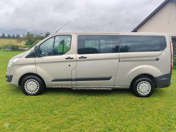 Ford Transit Custom 2014 in Panevezys on AUTOMOTO.COM.LV Brown Ford Transit Custom 2014 in Panevezys, with an engine capacity of 2.20 L and mileage of 402 thousand km for 10999 €, photo 6 on AUTOMOTO.COM.LV