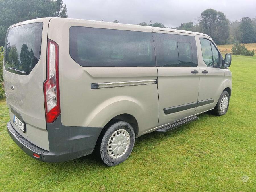 Brown Ford Transit Custom 2014 in Panevezys, with an engine capacity of 2.20 L and mileage of 402 thousand km for 10999 €, photo 8 on AUTOMOTO.COM.LV
