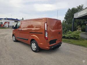 Brown Ford Transit Custom 2019 in Pakruojis, with an engine capacity of 2.00 L and mileage of 211 thousand km for 9500 €, photo 6 on AUTOMOTO.COM.LV