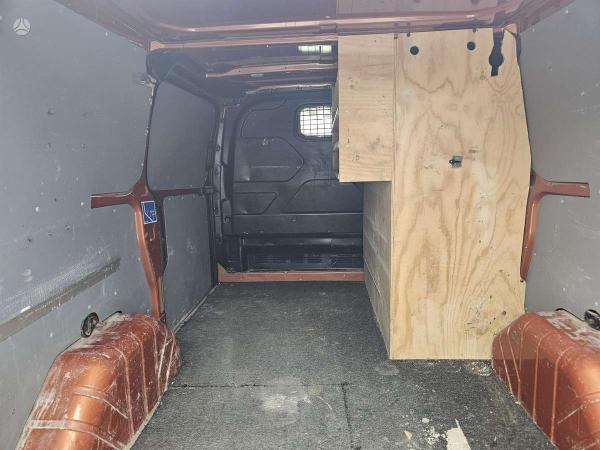 Brūns Ford Transit Custom 2019 Pakruojis, ar dzinēja tilpumu 2.00 L un nobraukumu 211 tūkst. km par 9500 €, foto 6 vietnē AUTOMOTO.COM.LV