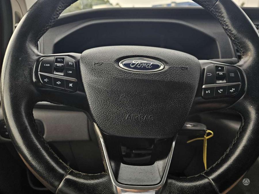 Brown Ford Transit Custom 2019 in Pakruojis, with an engine capacity of 2.00 L and mileage of 211 thousand km for 9500 €, photo 12 on AUTOMOTO.COM.LV