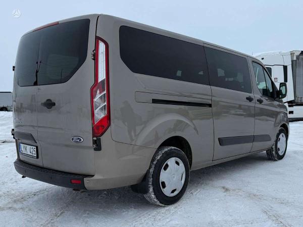 Brown Ford Transit Custom 2020 in Mazeikiai, with an engine capacity of 2.00 L and mileage of 537 thousand km for 11500 €, photo 5 on AUTOMOTO.COM.LV