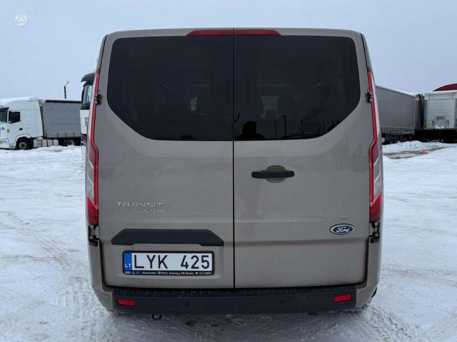 Brown Ford Transit Custom 2020 in Mazeikiai, with an engine capacity of 2.00 L and mileage of 537 thousand km for 11500 €, photo 6 on AUTOMOTO.COM.LV