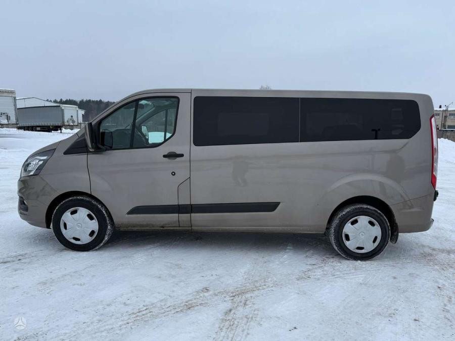 Brown Ford Transit Custom 2020 in Mazeikiai, with an engine capacity of 2.00 L and mileage of 537 thousand km for 11500 €, photo 8 on AUTOMOTO.COM.LV