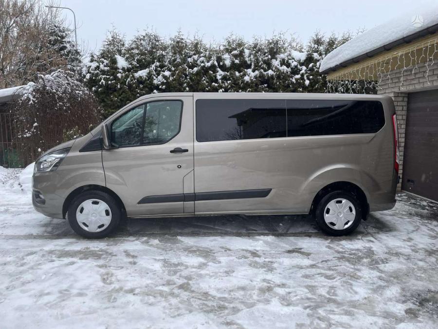 Brown Ford Transit Custom 2022 in Kaunas, with an engine capacity of 2.00 L and mileage of 284 thousand km for 22300 €, photo 1 on AUTOMOTO.COM.LV