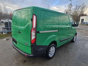 Zaļš Ford Transit Custom 2017 Pakruojis, ar dzinēja tilpumu 2.00 L un nobraukumu 162 tūkst. km par 7400 €, foto 3 vietnē AUTOMOTO.COM.LV