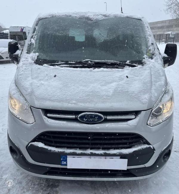 Grey Ford Transit Custom 2014 in Taurage, with an engine capacity of 2.20 L and mileage of 271 thousand km for 10500 €, photo 2 on AUTOMOTO.COM.LV