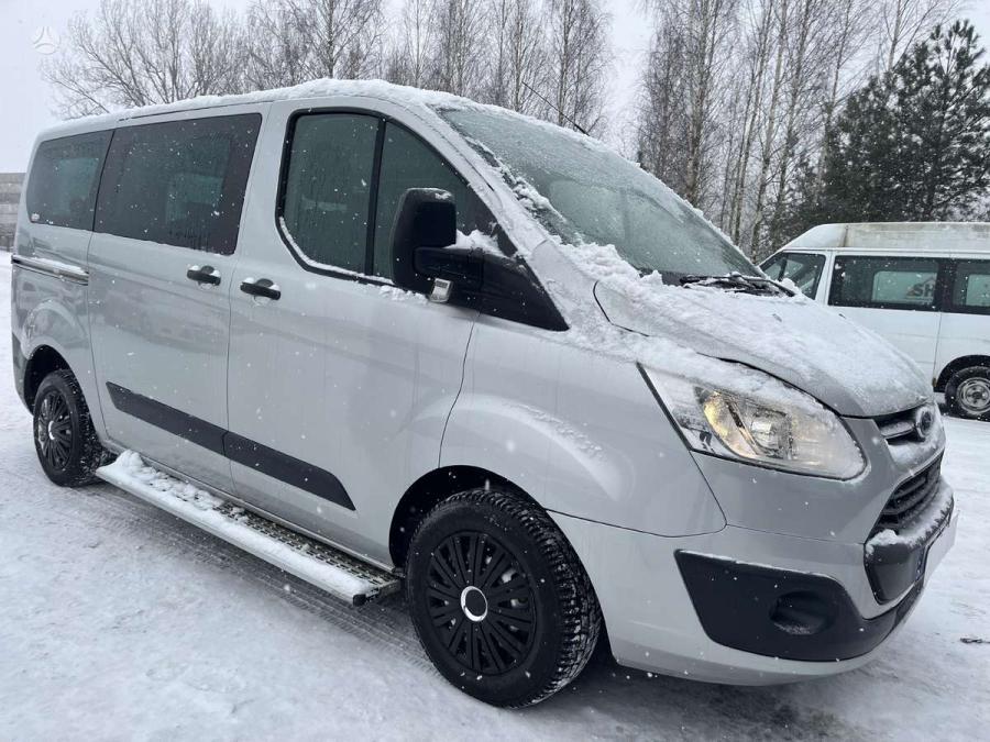 Grey Ford Transit Custom 2014 in Taurage, with an engine capacity of 2.20 L and mileage of 271 thousand km for 10500 €, photo 3 on AUTOMOTO.COM.LV