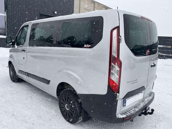 Grey Ford Transit Custom 2014 in Taurage, with an engine capacity of 2.20 L and mileage of 271 thousand km for 10500 €, photo 5 on AUTOMOTO.COM.LV