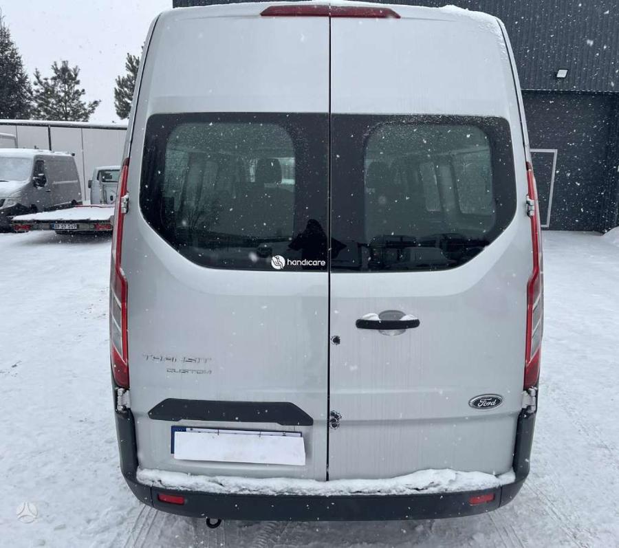 Grey Ford Transit Custom 2014 in Taurage, with an engine capacity of 2.20 L and mileage of 236 thousand km for 9500 €, photo 6 on AUTOMOTO.COM.LV