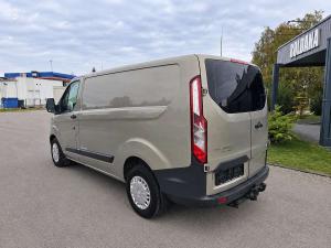 Grey Ford Transit Custom 2014 in Pakruojis, with an engine capacity of 2.20 L and mileage of 207 thousand km for 5400 €, photo 6 on AUTOMOTO.COM.LV