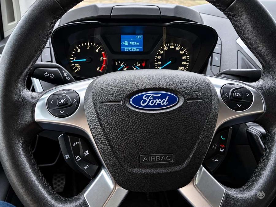 Grey Ford Transit Custom 2014 in Pakruojis, with an engine capacity of 2.20 L and mileage of 207 thousand km for 5400 €, photo 10 on AUTOMOTO.COM.LV