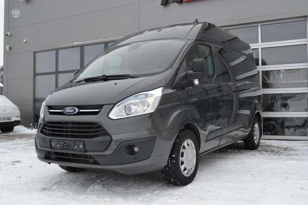 Grey Ford Transit Custom 2015 in Vilnius, with an engine capacity of 2.20 L and mileage of 213 thousand km for 12000 €, photo 2 on AUTOMOTO.COM.LV