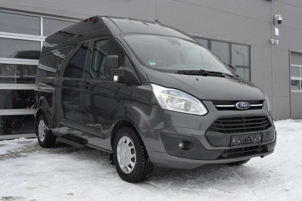 Grey Ford Transit Custom 2015 in Vilnius, with an engine capacity of 2.20 L and mileage of 213 thousand km for 12000 €, photo 5 on AUTOMOTO.COM.LV