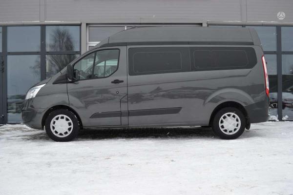 Grey Ford Transit Custom 2015 in Vilnius, with an engine capacity of 2.20 L and mileage of 213 thousand km for 12000 €, photo 7 on AUTOMOTO.COM.LV