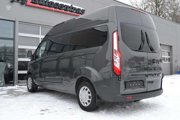 Grey Ford Transit Custom 2015 in Vilnius, with an engine capacity of 2.20 L and mileage of 213 thousand km for 12000 €, photo 8 on AUTOMOTO.COM.LV