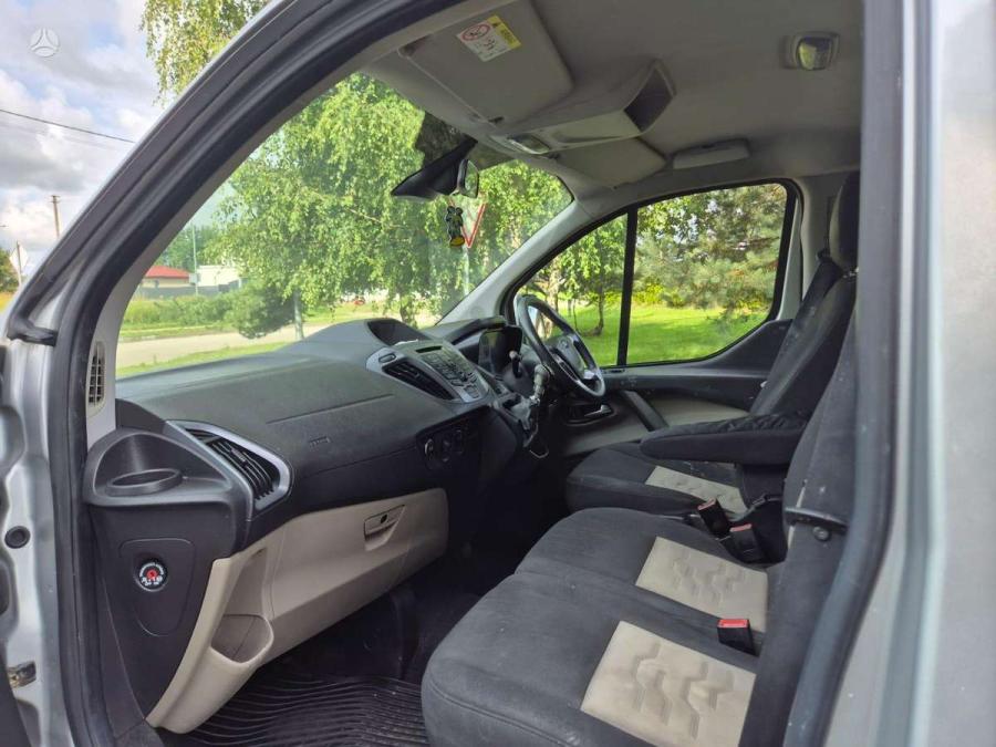 Grey Ford Transit Custom 2015 in Silute, with an engine capacity of 2.20 L and mileage of 245 thousand km for 3850 €, photo 10 on AUTOMOTO.COM.LV