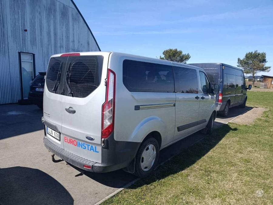 Grey Ford Transit Custom 2015 in Klaipeda, with an engine capacity of 2.20 L and mileage of 234 thousand km for 8200 €, photo 5 on AUTOMOTO.COM.LV
