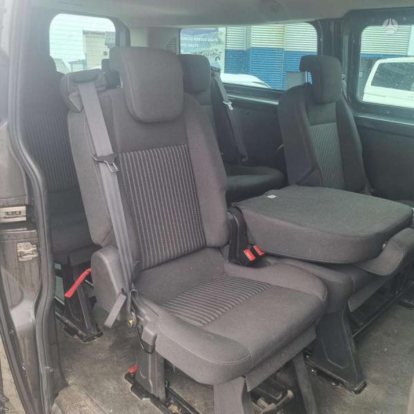 Ford Transit Custom 2015 Tauragė vietnē Pelēks Ford Transit Custom 2015 Tauragė, ar dzinēja tilpumu 2.20 L un nobraukumu 223 tūkst. km par 9600 €, foto 6 vietnē AUTOMOTO.COM.LV
