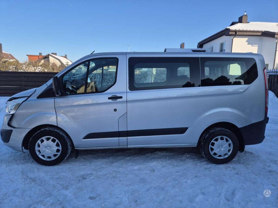 Pelēks Ford Transit Custom 2016 Marijampole, ar dzinēja tilpumu 2.00 L un nobraukumu 154 tūkst. km par 8700 €, foto 2 vietnē AUTOMOTO.COM.LV