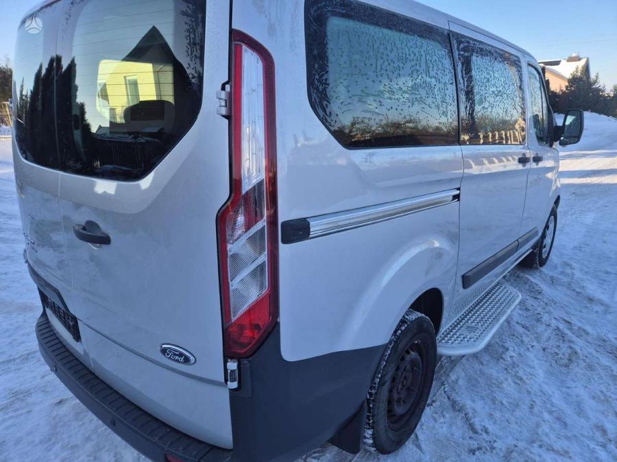 Pelēks Ford Transit Custom 2016 Marijampole, ar dzinēja tilpumu 2.00 L un nobraukumu 154 tūkst. km par 8700 €, foto 4 vietnē AUTOMOTO.COM.LV