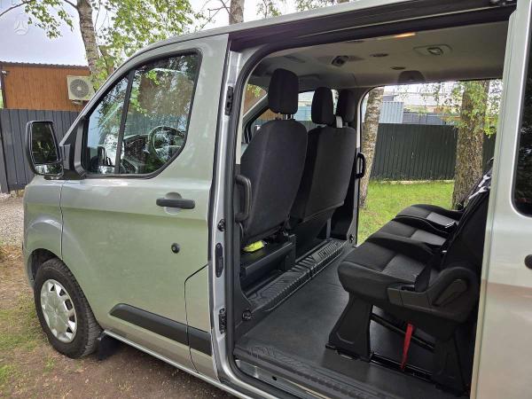 Pelēks Ford Transit Custom 2016 Panevēža, ar dzinēja tilpumu 2.20 L un nobraukumu 202 tūkst. km par 11650 €, foto 5 vietnē AUTOMOTO.COM.LV