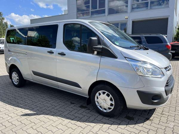Pelēks Ford Transit Custom 2016 Alīta, ar dzinēja tilpumu 2.00 L un nobraukumu 276 tūkst. km par 11979 €, foto 3 vietnē AUTOMOTO.COM.LV