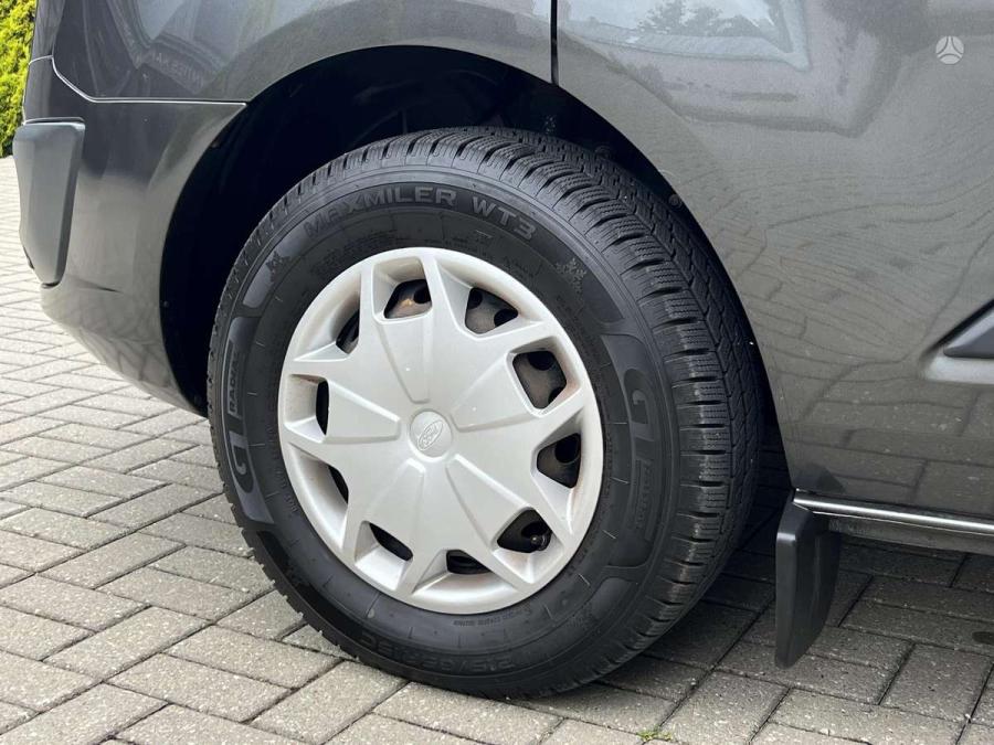 Grey Ford Transit Custom 2016 in Kedainiai, with an engine capacity of 2.20 L and mileage of 230 thousand km for 12800 €, photo 14 on AUTOMOTO.COM.LV