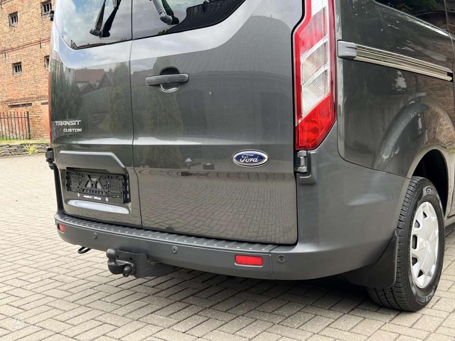 Grey Ford Transit Custom 2016 in Kedainiai, with an engine capacity of 2.20 L and mileage of 230 thousand km for 12800 €, photo 16 on AUTOMOTO.COM.LV