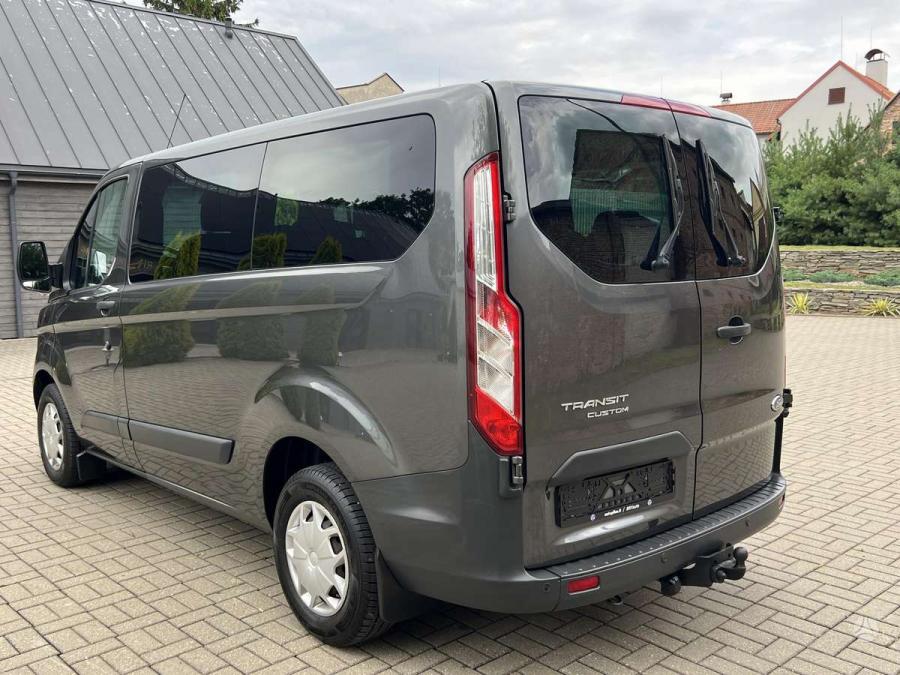Grey Ford Transit Custom 2016 in Kedainiai, with an engine capacity of 2.20 L and mileage of 230 thousand km for 12800 €, photo 21 on AUTOMOTO.COM.LV