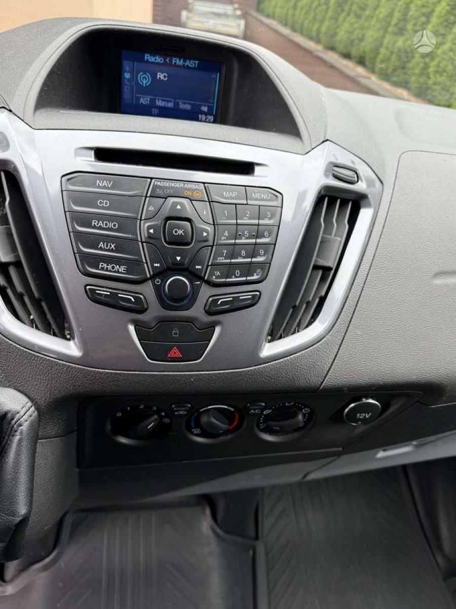 Grey Ford Transit Custom 2016 in Utena, with an engine capacity of 2.00 L and mileage of 330 thousand km for 5450 €, photo 16 on AUTOMOTO.COM.LV