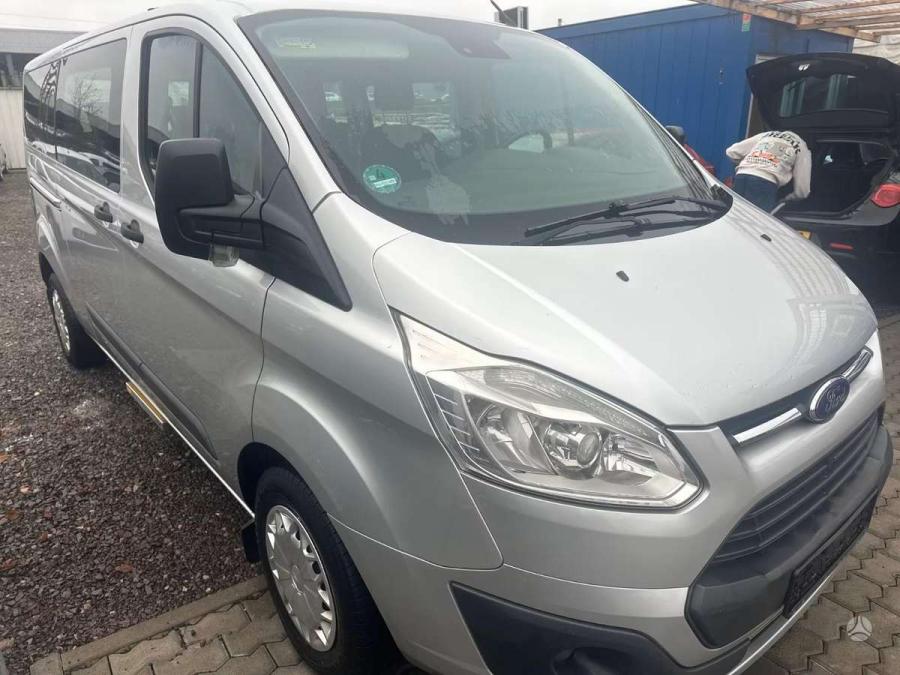 Grey Ford Transit Custom 2017 in Alytus, with an engine capacity of 2.00 L and mileage of 190 thousand km for 8600 €, photo 1 on AUTOMOTO.COM.LV
