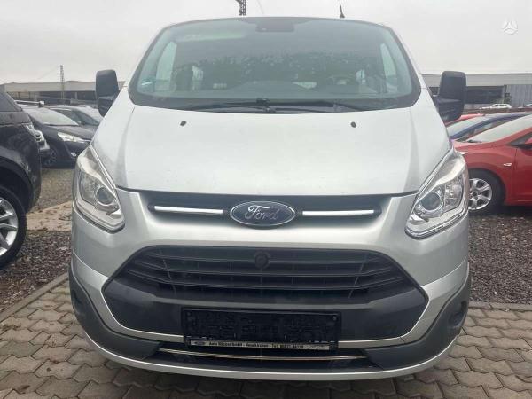 Pelēks Ford Transit Custom 2017 Alīta, ar dzinēja tilpumu 2.00 L un nobraukumu 190 tūkst. km par 8600 €, foto 2 vietnē AUTOMOTO.COM.LV