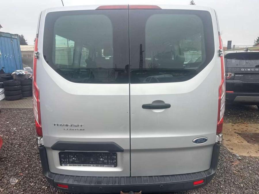 Grey Ford Transit Custom 2017 in Alytus, with an engine capacity of 2.00 L and mileage of 190 thousand km for 8600 €, photo 5 on AUTOMOTO.COM.LV