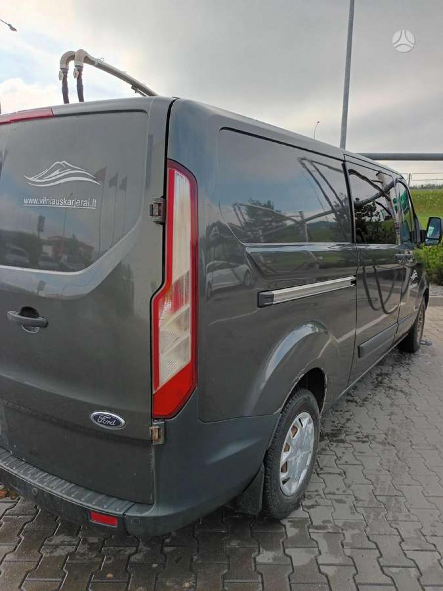 Pelēks Ford Transit Custom 2017 Viļņa, ar dzinēja tilpumu 2.00 L un nobraukumu 280 tūkst. km par 8000 €, foto 7 vietnē AUTOMOTO.COM.LV