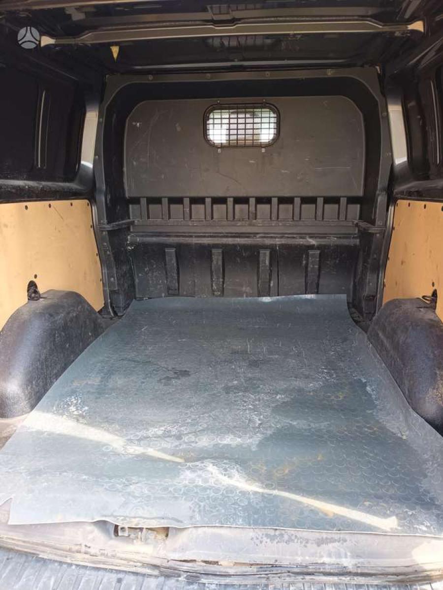 Pelēks Ford Transit Custom 2017 Viļņa, ar dzinēja tilpumu 2.00 L un nobraukumu 280 tūkst. km par 8000 €, foto 25 vietnē AUTOMOTO.COM.LV