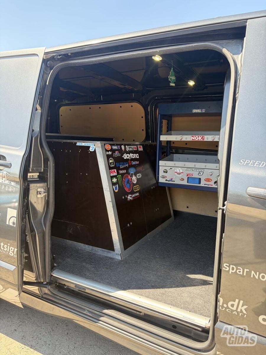 Pelēks Ford Transit Custom 2017 Viļņa, ar dzinēja tilpumu 2.00 L un nobraukumu 221 tūkst. km par 8699 €, foto 16 vietnē AUTOMOTO.COM.LV