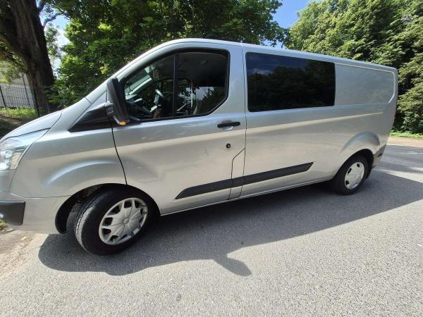 Grey Ford Transit Custom 2017 in Vilnius, with an engine capacity of 2.20 L and mileage of 346 thousand km for 8100 €, photo 4 on AUTOMOTO.COM.LV