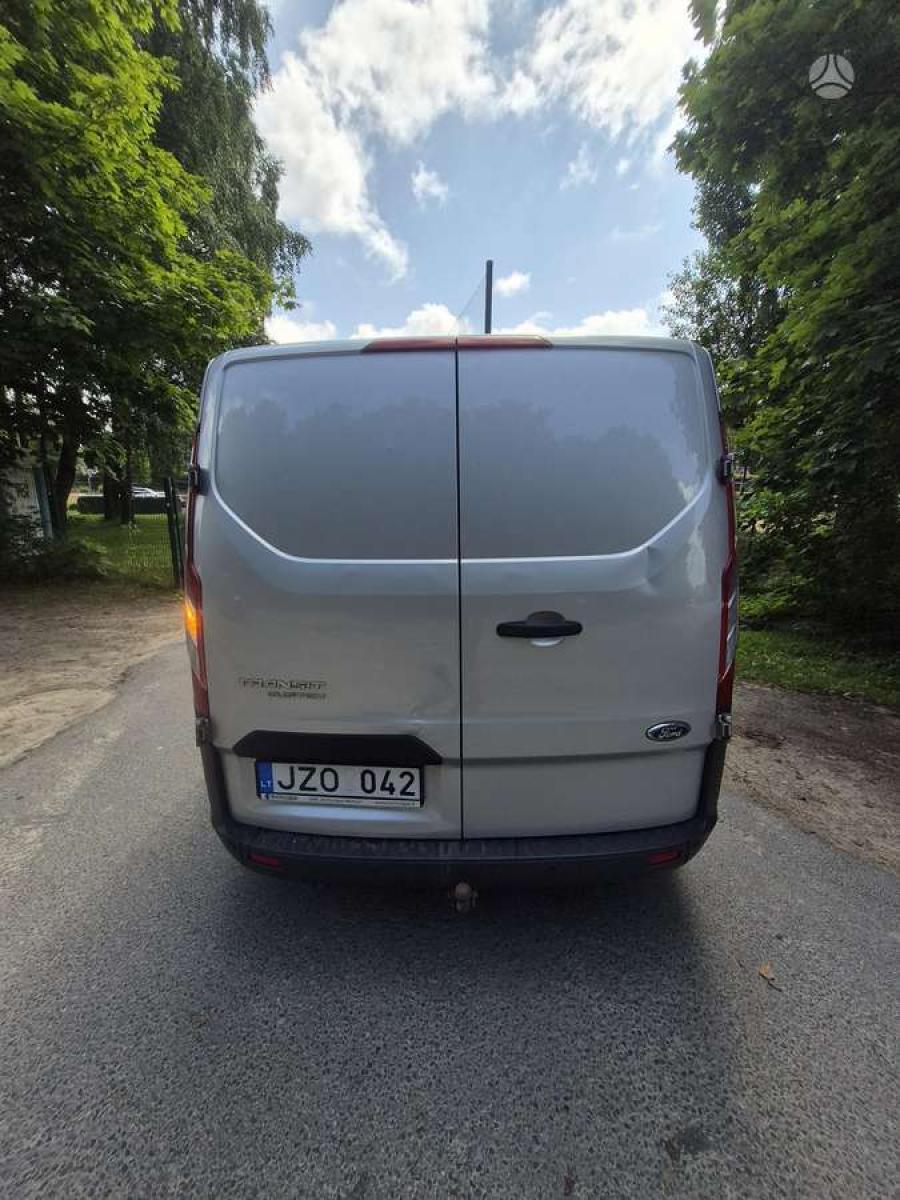 Grey Ford Transit Custom 2017 in Vilnius, with an engine capacity of 2.20 L and mileage of 346 thousand km for 8100 €, photo 7 on AUTOMOTO.COM.LV
