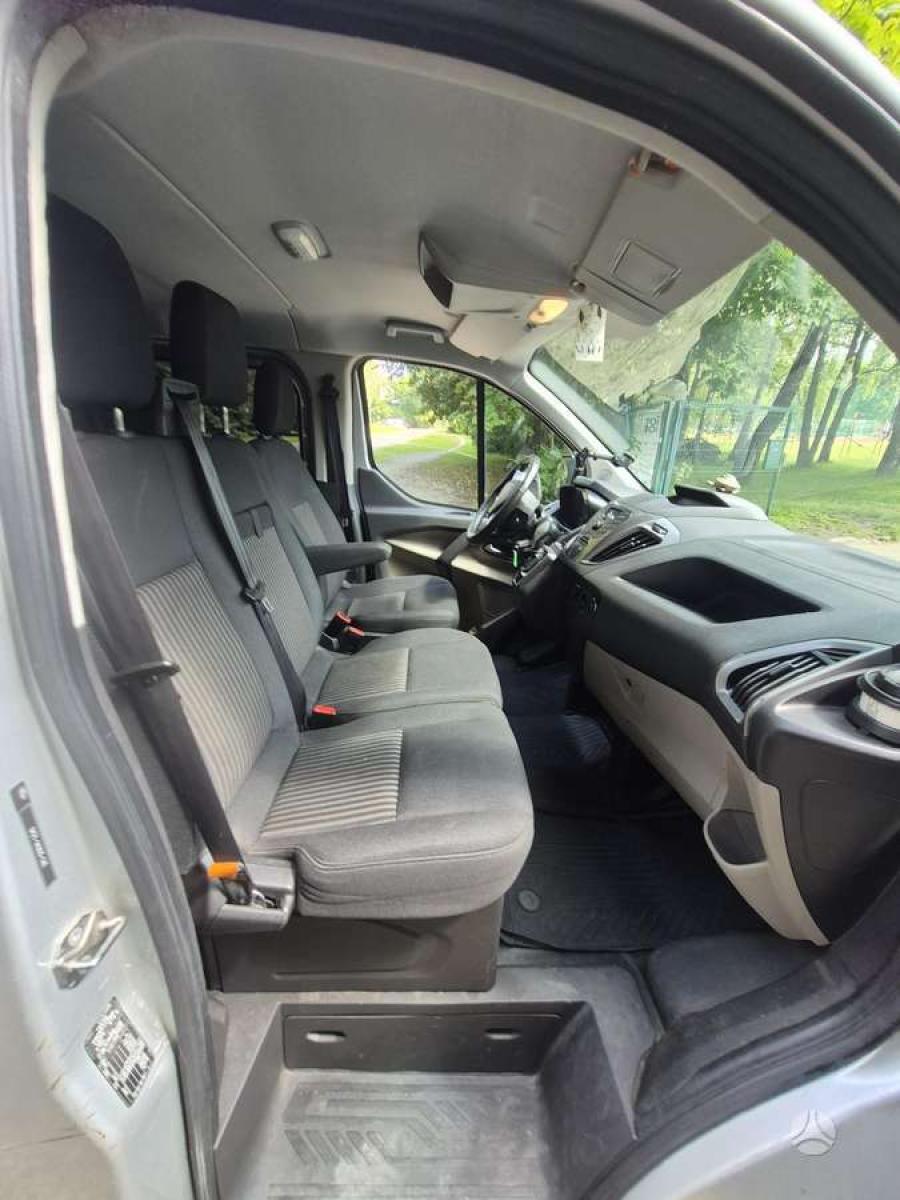 Grey Ford Transit Custom 2017 in Vilnius, with an engine capacity of 2.20 L and mileage of 346 thousand km for 8100 €, photo 9 on AUTOMOTO.COM.LV