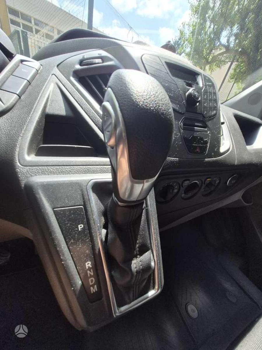 Grey Ford Transit Custom 2017 in Vilnius, with an engine capacity of 2.20 L and mileage of 346 thousand km for 8100 €, photo 17 on AUTOMOTO.COM.LV