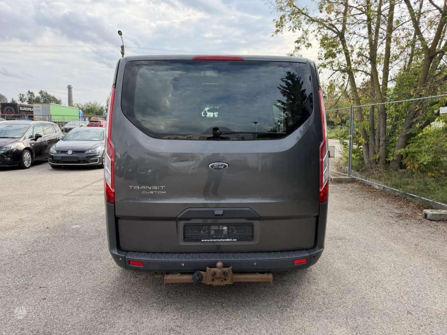 Pelēks Ford Transit Custom 2017 Marijampole, ar dzinēja tilpumu 2.00 L un nobraukumu 254 tūkst. km par 4950 €, foto 5 vietnē AUTOMOTO.COM.LV