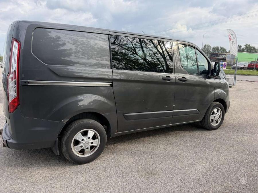 Pelēks Ford Transit Custom 2017 Marijampole, ar dzinēja tilpumu 2.00 L un nobraukumu 254 tūkst. km par 4950 €, foto 6 vietnē AUTOMOTO.COM.LV