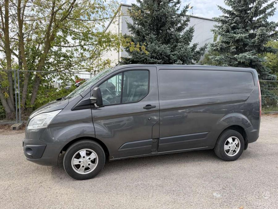 Pelēks Ford Transit Custom 2017 Marijampole, ar dzinēja tilpumu 2.00 L un nobraukumu 254 tūkst. km par 4950 €, foto 9 vietnē AUTOMOTO.COM.LV