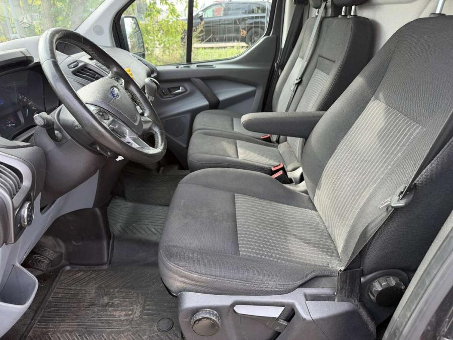 Pelēks Ford Transit Custom 2017 Marijampole, ar dzinēja tilpumu 2.00 L un nobraukumu 254 tūkst. km par 4950 €, foto 12 vietnē AUTOMOTO.COM.LV